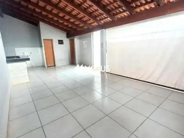 Casa / Sobrado para Venda em Uberlândia/MG Conjunto Segismundo Pereira 3 Quartos
