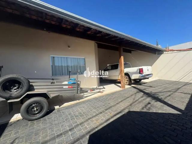 Casa / Sobrado para Venda em Uberlândia/MG Conjunto Segismundo Pereira 3 Quartos