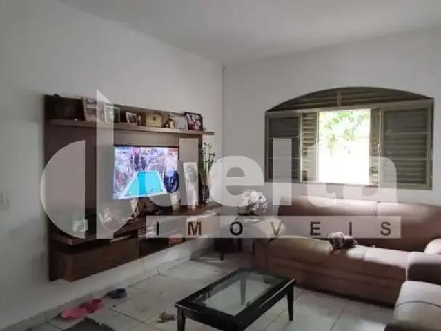 Casa / Sobrado para Venda em Uberlândia/MG Copacabana 4 Quartos