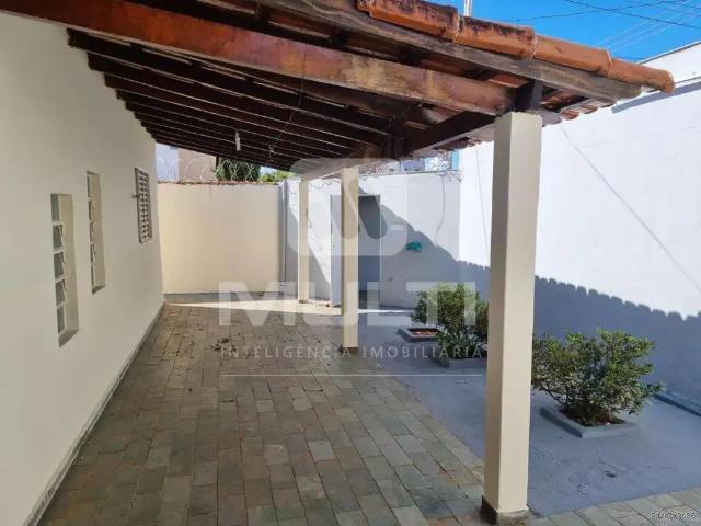 Casa / Sobrado para Venda em Uberlândia/MG Patrimônio 3 Quartos