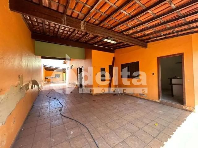 Casa / Sobrado para Venda em Uberlândia/MG Carajás 2 Quartos