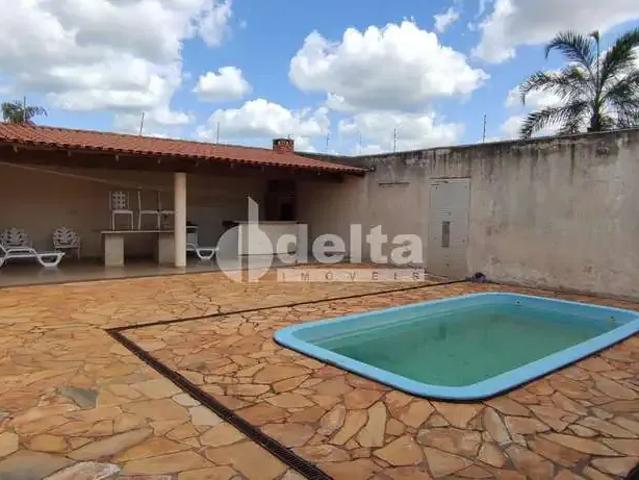 Casa / Sobrado para Venda em Uberlândia/MG Carajás 3 Quartos
