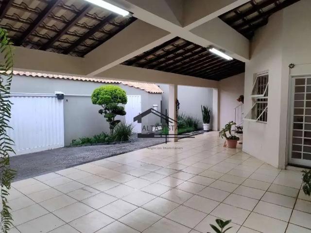 Casa / Sobrado para Venda em Uberlândia/MG Carajás 3 Quartos