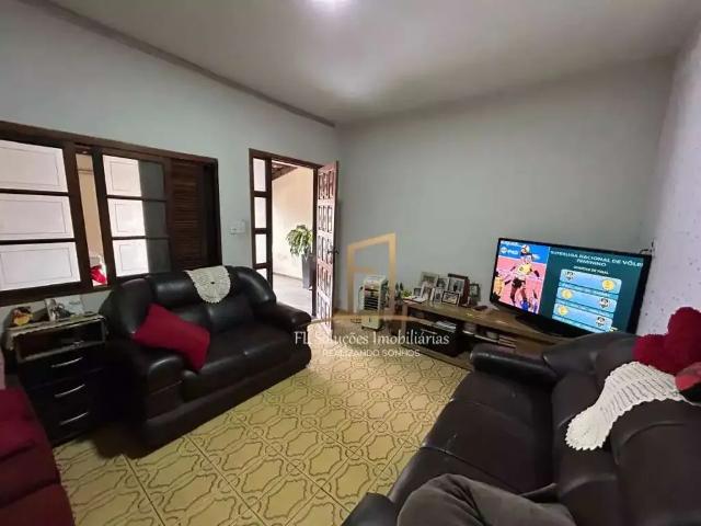 Casa / Sobrado para Venda em Uberlândia/MG Carajás 3 Quartos