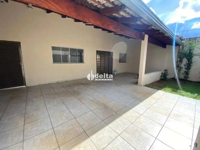 Casa / Sobrado para Venda em Uberlândia/MG Carajás 3 Quartos