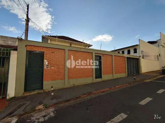 Casa / Sobrado para Venda em Uberlândia/MG Centro 11 Quartos