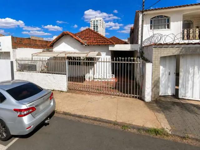 Casa / Sobrado para Venda em Uberlândia/MG Centro 10 Quartos