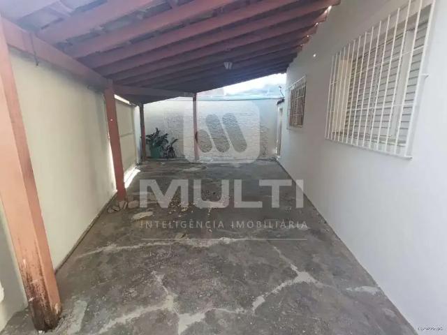 Casa / Sobrado para Venda em Uberlândia/MG Centro 3 Quartos