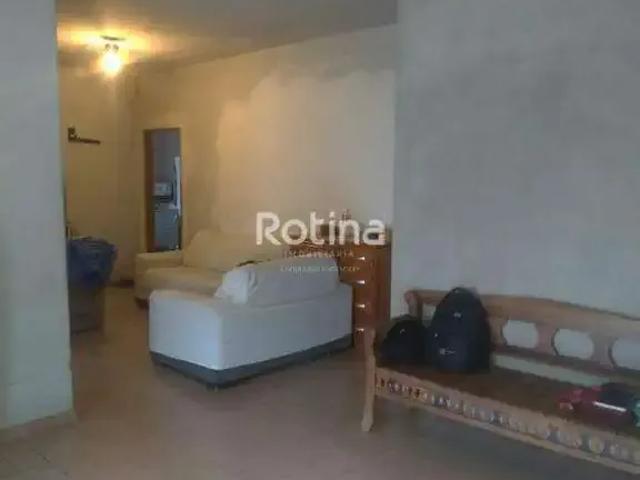 Casa / Sobrado para Venda em Uberlândia/MG Centro 3 Quartos