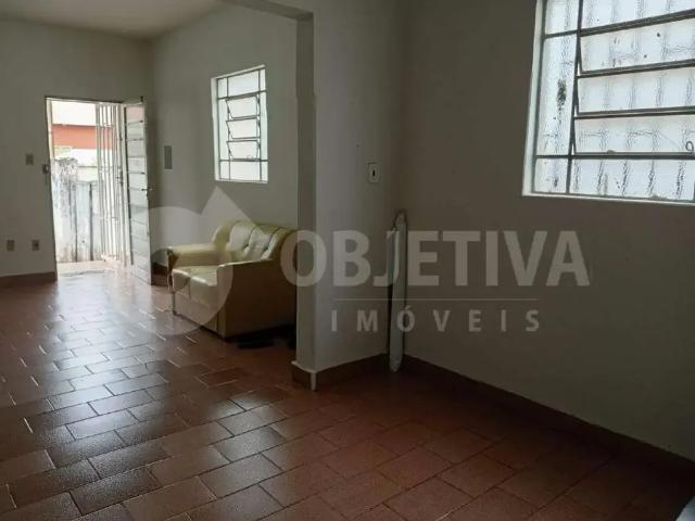 Casa / Sobrado para Venda em Uberlândia/MG Centro 3 Quartos