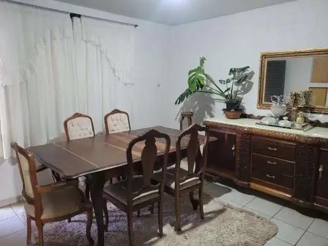 Casa / Sobrado para Venda em Uberlândia/MG Centro 7 Quartos