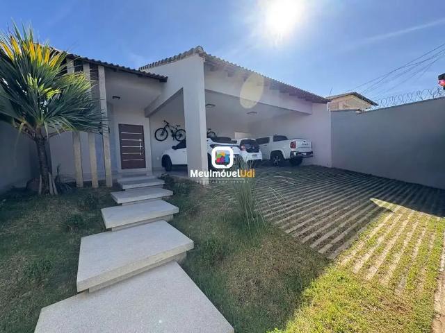 Casa / Sobrado para Venda em Uberlândia/MG Cidade Jardim 4 Quartos
