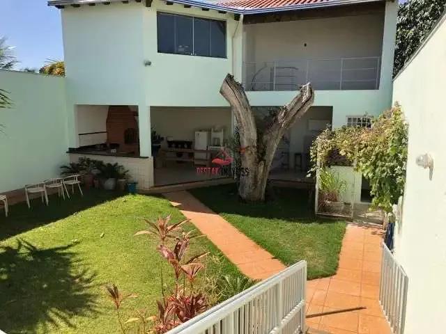 Casa / Sobrado para Venda em Uberlândia/MG Cidade Jardim 4 Quartos