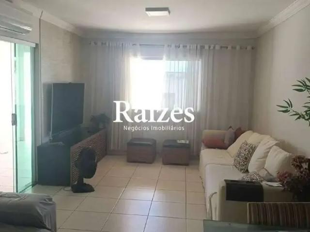 Casa / Sobrado para Venda em Uberlândia/MG Cidade Jardim 4 Quartos