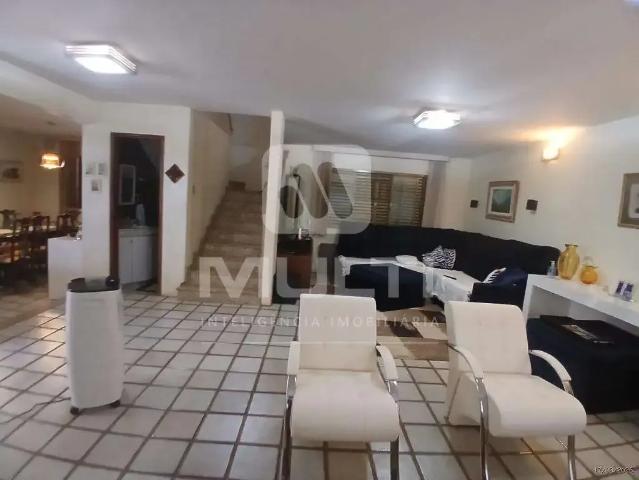 Casa / Sobrado para Venda em Uberlândia/MG Cidade Jardim 4 Quartos