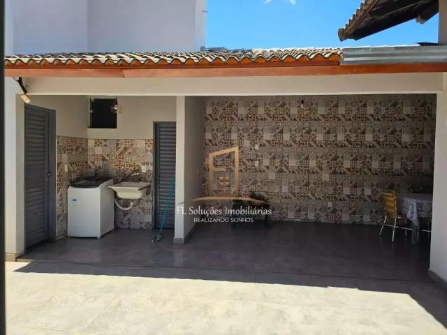 Casa / Sobrado para Venda em Uberlândia/MG Cidade Jardim 4 Quartos