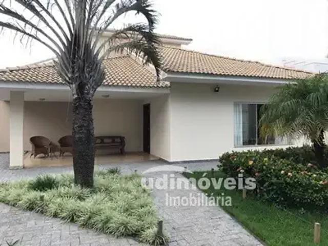 Casa / Sobrado para Venda em Uberlândia/MG Cidade Jardim 5 Quartos