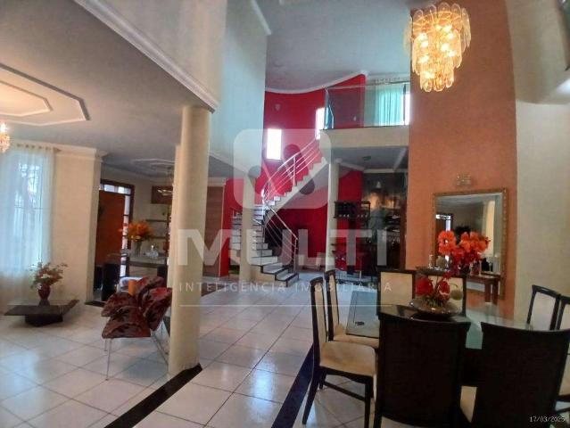Casa / Sobrado para Venda em Uberlândia/MG Cidade Jardim 5 Quartos