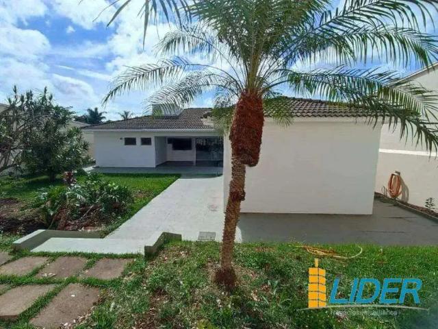 Casa / Sobrado para Venda em Uberlândia/MG Cidade Jardim 6 Quartos