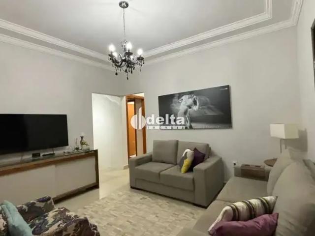 Casa / Sobrado para Venda em Uberlândia/MG Cidade Jardim 2 Quartos