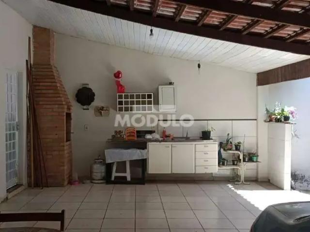 Casa / Sobrado para Venda em Uberlândia/MG Cidade Jardim 3 Quartos