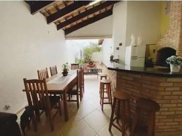 Casa / Sobrado para Venda em Uberlândia/MG Cidade Jardim 3 Quartos