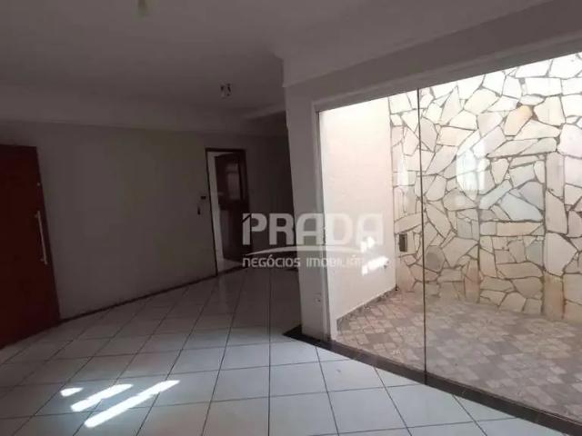 Casa / Sobrado para Venda em Uberlândia/MG Cidade Jardim 3 Quartos