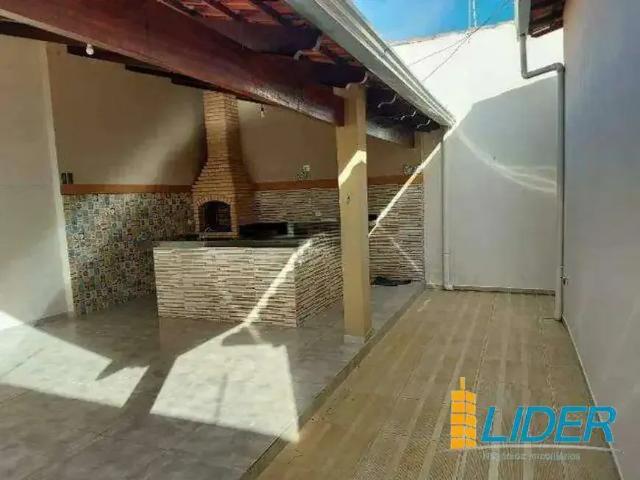 Casa / Sobrado para Venda em Uberlândia/MG Cidade Jardim 3 Quartos