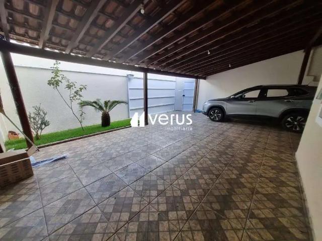 Casa / Sobrado para Venda em Uberlândia/MG Cidade Jardim 3 Quartos