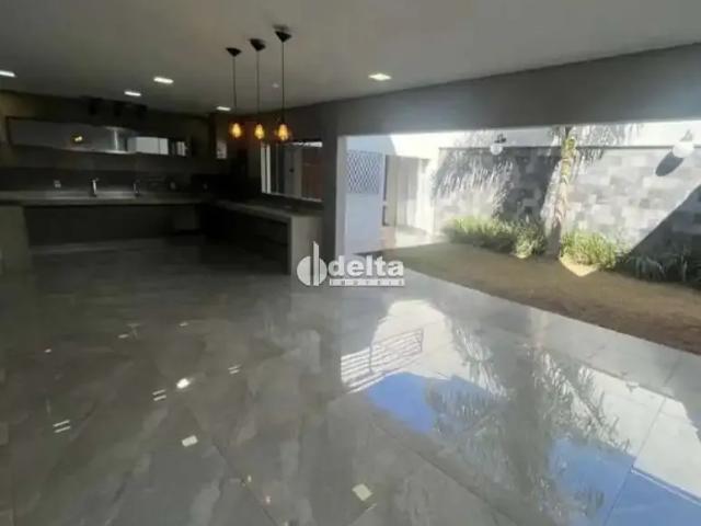 Casa / Sobrado para Venda em Uberlândia/MG Cidade Jardim 3 Quartos