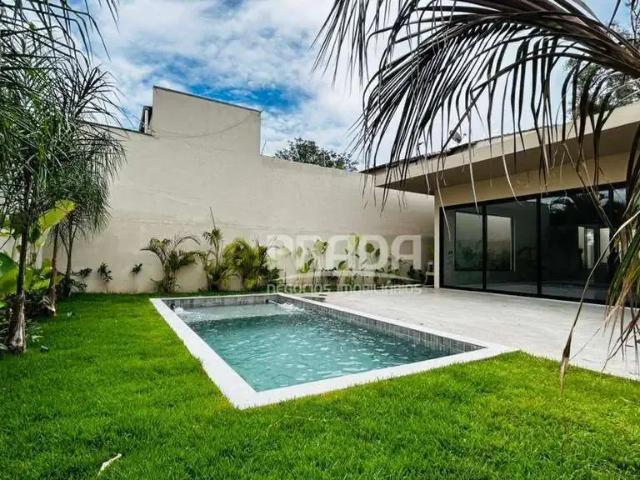 Casa / Sobrado para Venda em Uberlândia/MG Cidade Jardim 3 Quartos