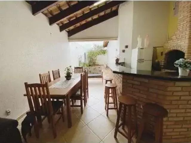 Casa / Sobrado para Venda em Uberlândia/MG Cidade Jardim 3 Quartos