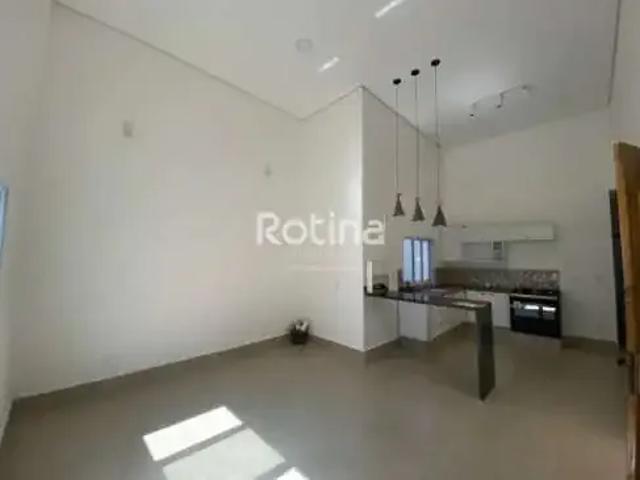 Casa / Sobrado para Venda em Uberlândia/MG Cidade Jardim 3 Quartos