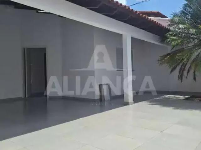 Casa / Sobrado para Venda em Uberlândia/MG Cidade Jardim 3 Quartos