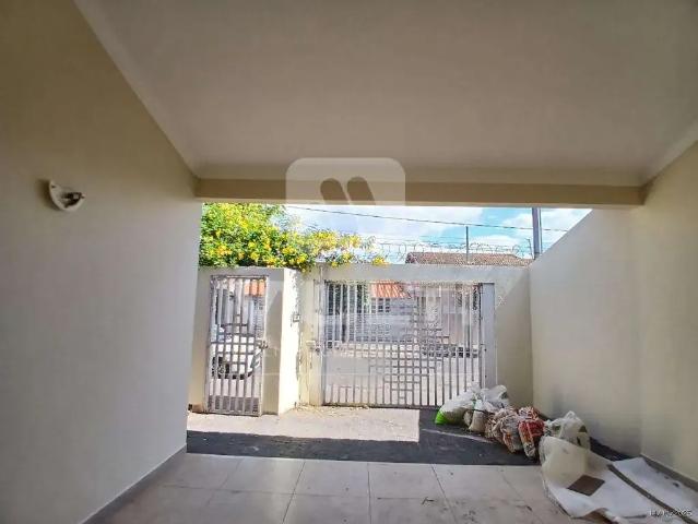Casa / Sobrado para Venda em Uberlândia/MG Cidade Jardim 3 Quartos