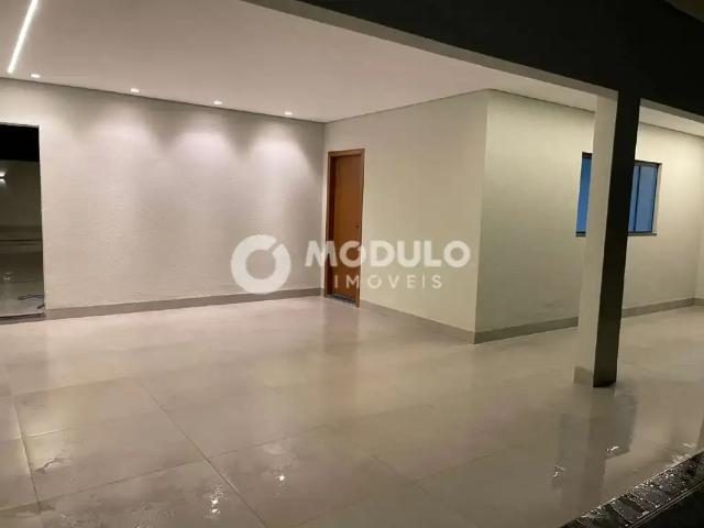 Casa / Sobrado para Venda em Uberlândia/MG Cidade Jardim 3 Quartos