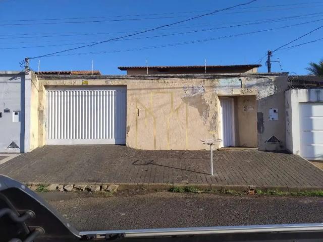 Casa / Sobrado para Venda em Uberlândia/MG Cidade Jardim 3 Quartos