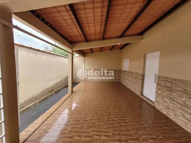 Casa / Sobrado para Venda em Uberlândia/MG Cidade Jardim 3 Quartos