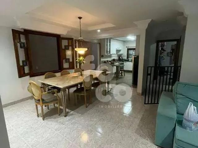 Casa / Sobrado para Venda em Uberlândia/MG Cidade Jardim 3 Quartos