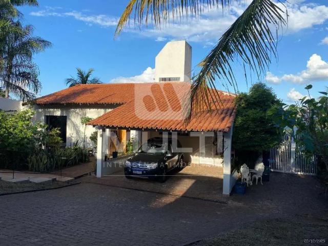 Casa / Sobrado para Venda em Uberlândia/MG Cidade Jardim 4 Quartos