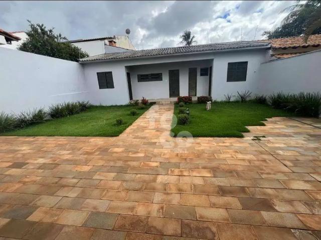 Casa / Sobrado para Venda em Uberlândia/MG Cidade Jardim 3 Quartos