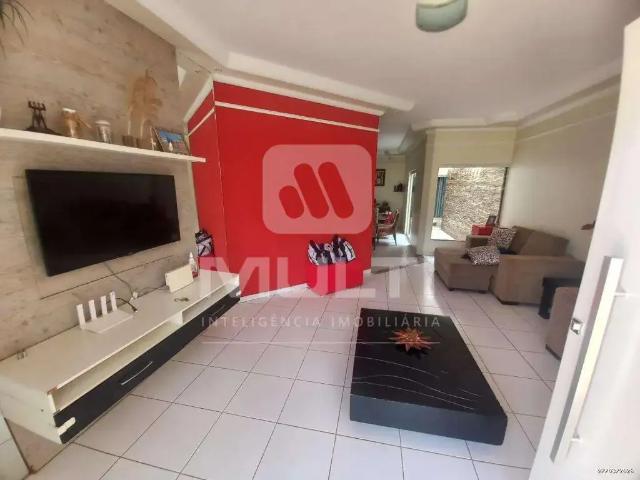Casa / Sobrado para Venda em Uberlândia/MG Cidade Jardim 3 Quartos
