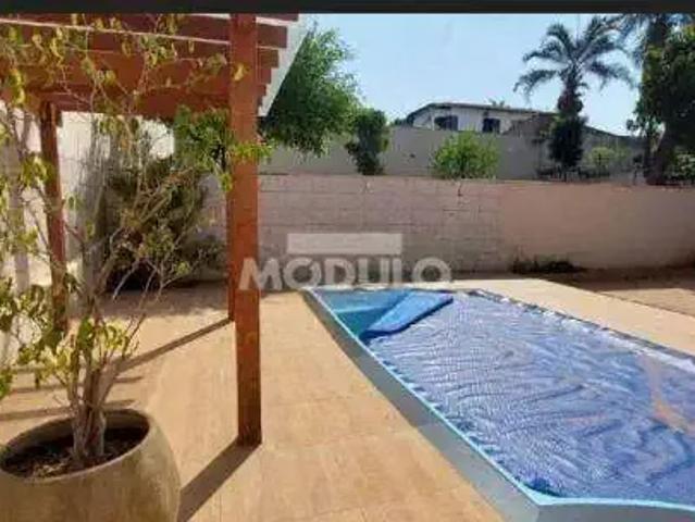 Casa / Sobrado para Venda em Uberlândia/MG Cidade Jardim 3 Quartos