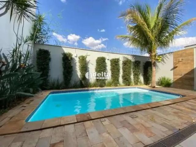Casa / Sobrado para Venda em Uberlândia/MG Cidade Jardim 3 Quartos