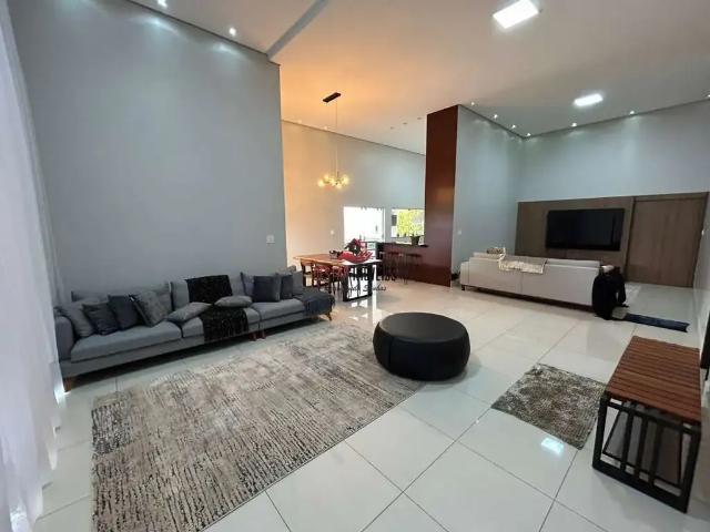 Casa / Sobrado para Venda em Uberlândia/MG Cidade Jardim 3 Quartos