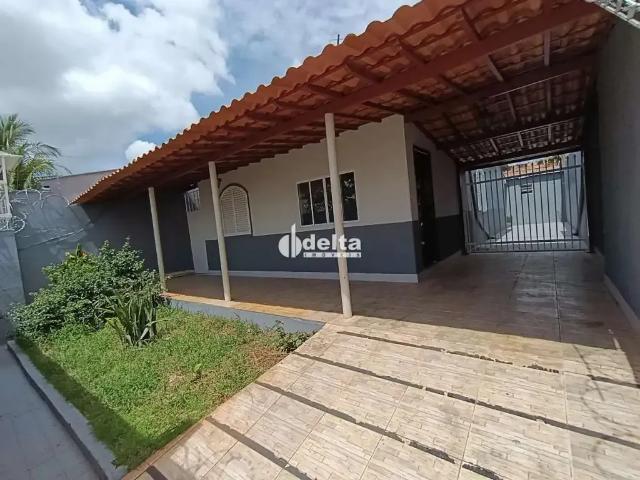 Casa / Sobrado para Venda em Uberlândia/MG Cidade Jardim 3 Quartos