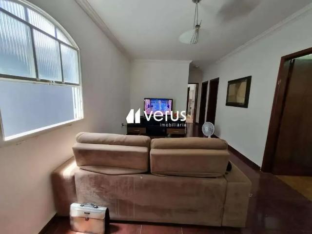 Casa / Sobrado para Venda em Uberlândia/MG Cidade Jardim 3 Quartos
