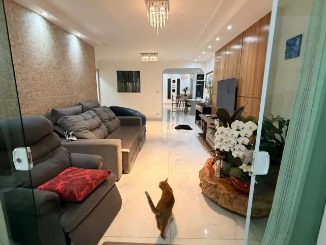 Casa / Sobrado para Venda em Uberlândia/MG Cidade Jardim 3 Quartos