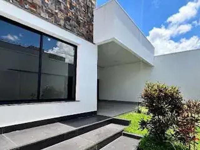 Casa / Sobrado para Venda em Uberlândia/MG Cidade Jardim 3 Quartos
