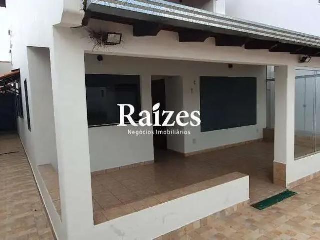 Casa / Sobrado para Venda em Uberlândia/MG Cidade Jardim 3 Quartos